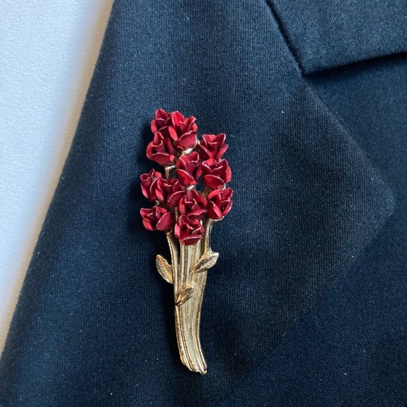 DM | Jewelry | Vintage Red Roses Bouquet Brooch Signed Dm 997 Gold Tone ...